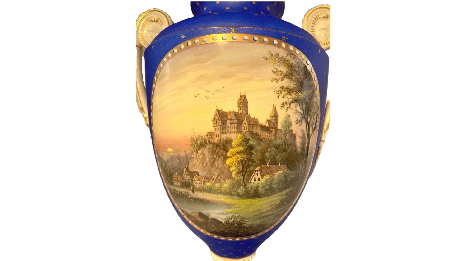 Vase painted with a view of a castle